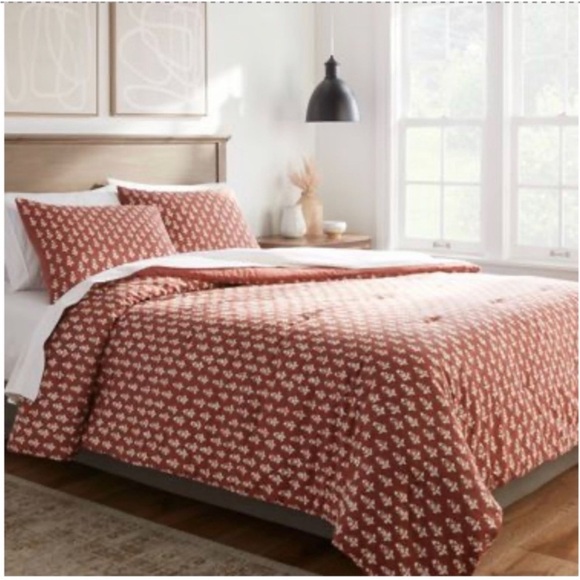 Threshold | Bedding | Threshold Queen Flannel Comforter And Two ...